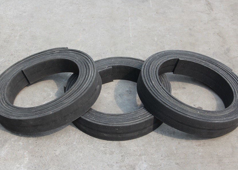OEM Manufacturer Rubber Based Moulded Brake Roll Lining Molded Brake Lining
